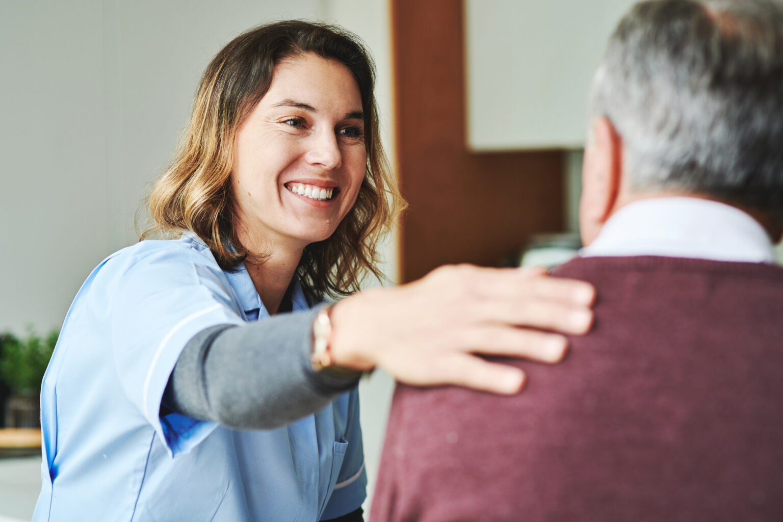 Nurse Practitioners and Doctors: What’s the Difference? - Wellness Here ...